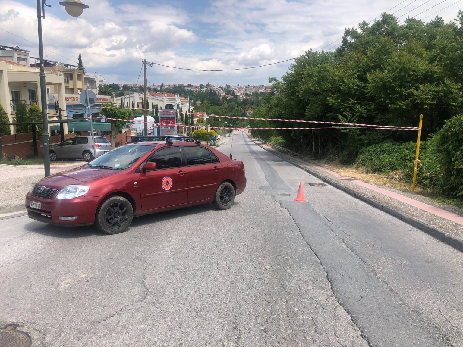 ΚΑΘΙΖΗΣΗ ΟΔΟΥ ΠΕΡΙΚΛΕΟΥΣ - Εθελοντές Πολιτικής Προστασίας Μίκρας